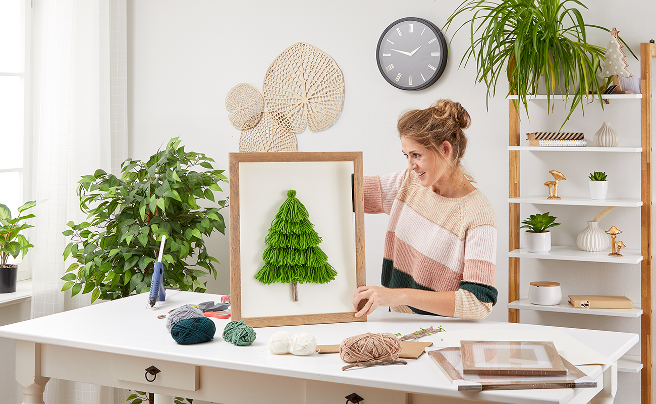 Weihnachtliches Bild mit Tanne DIY - mömax blog